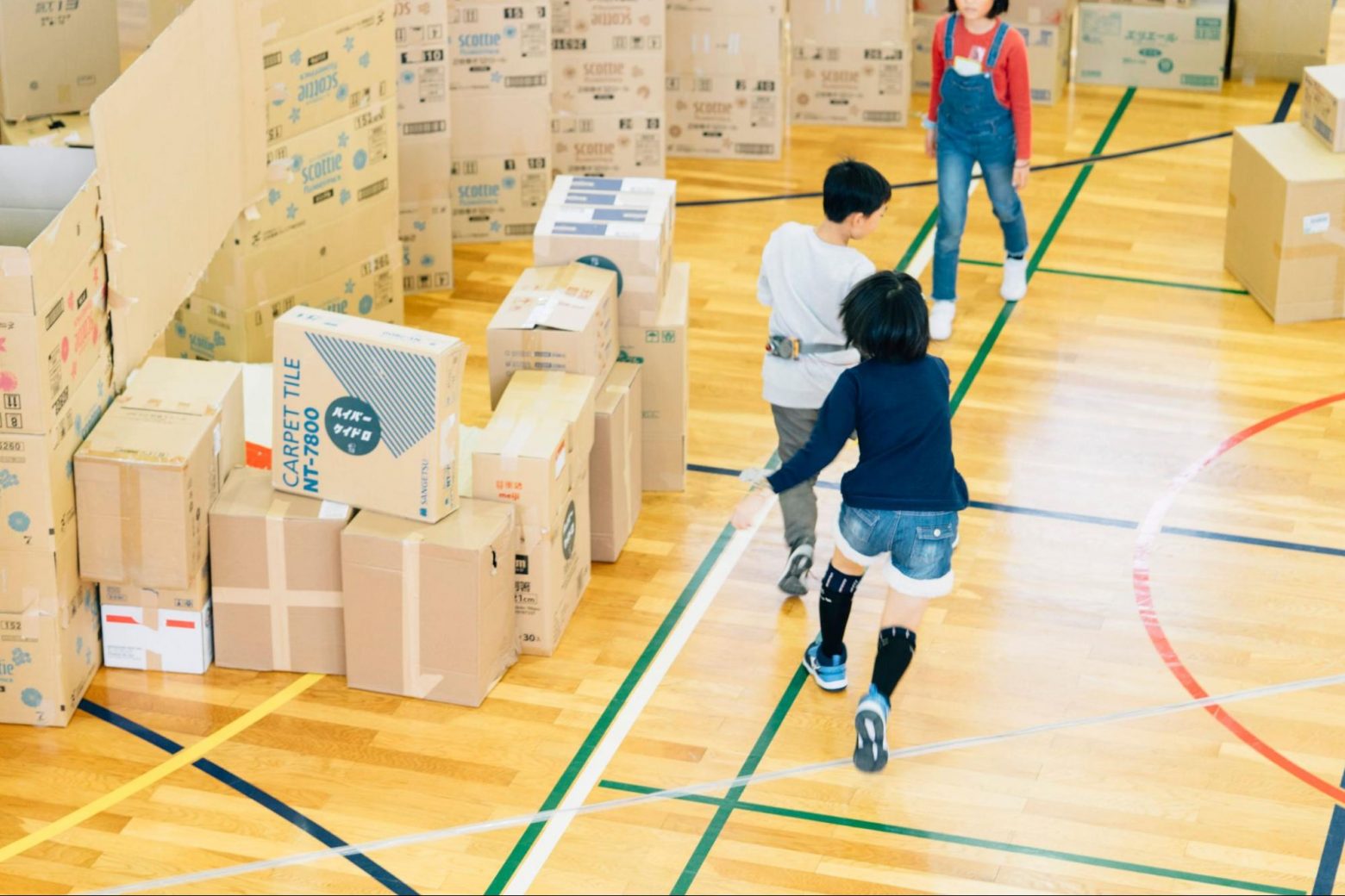 電子工作×ダンボールタウンで遊ぶ！ハイパーケイドロ | ななめな学校